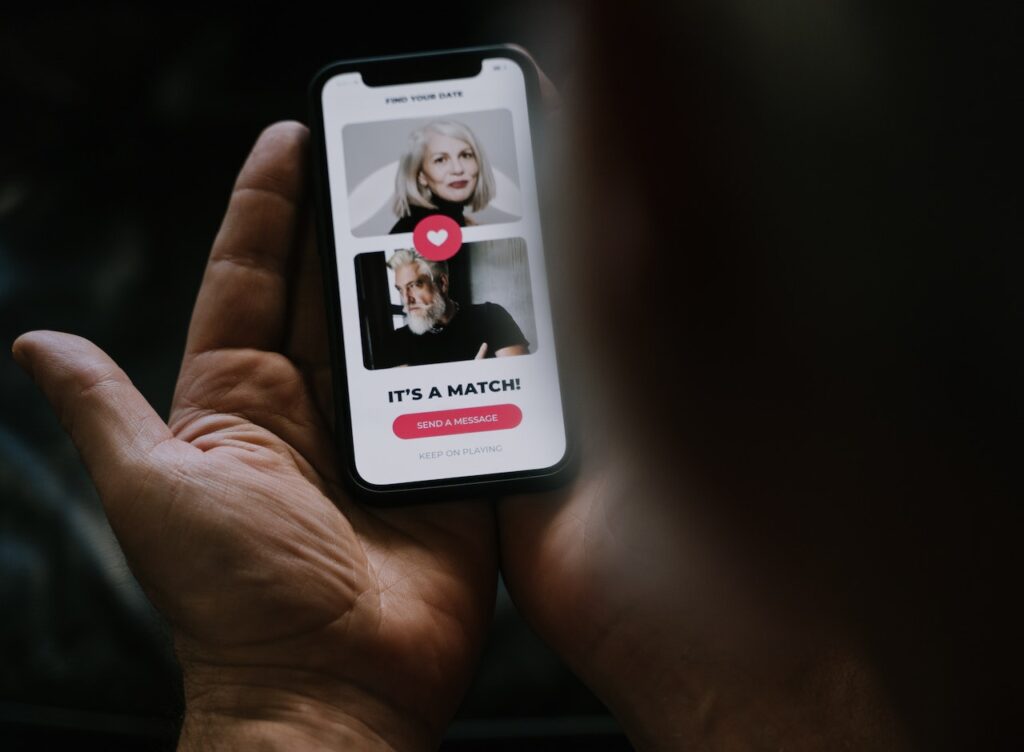 A Comprehensive Guide on Dating Apps